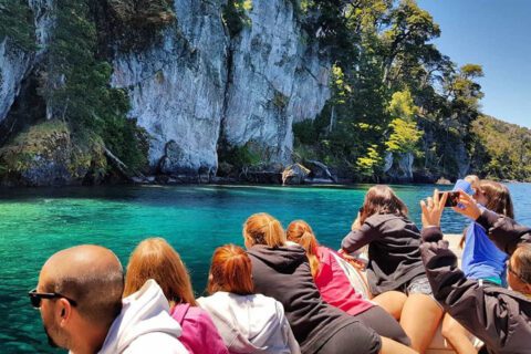 Paseos embarcados en el Lago Traful - trafulextremo.com